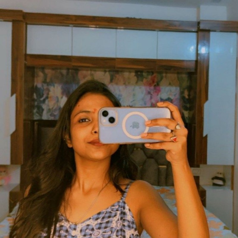 Neha Kashyap (@nonuvi97) | Snapchat Stories, Spotlight & Lenses