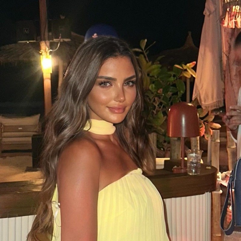 Noor Awad (@noor-awad) | Snapchat Stories, Spotlight & Lenses