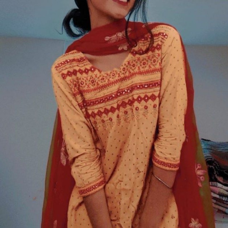 Shivii (@notyourshivi_04) | Snapchat Stories, Spotlight & Lenses