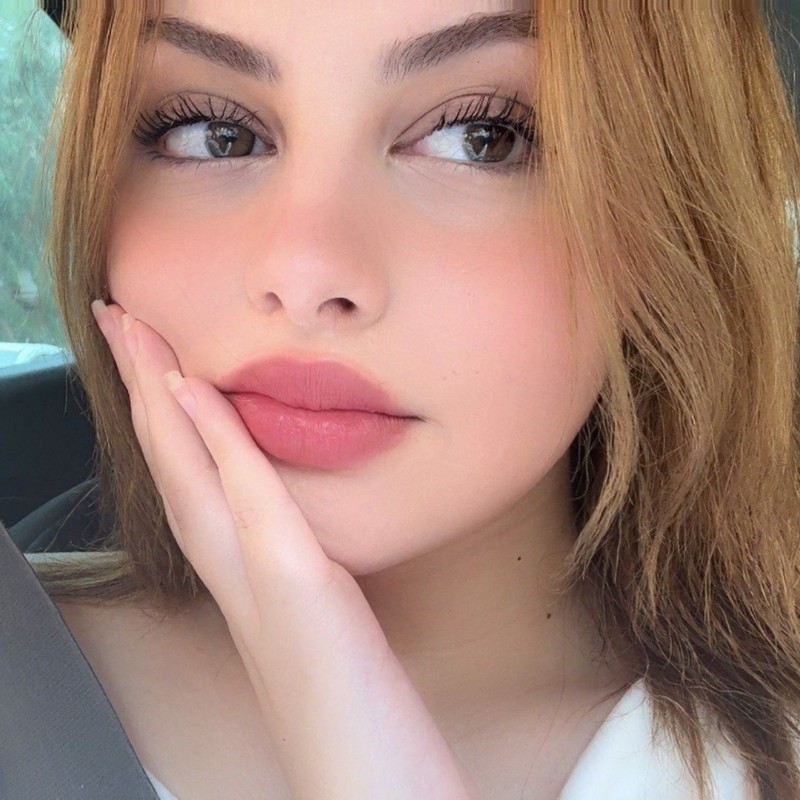 𝑁𝑜𝑢𝑟 👑 (@nour_gadiri) | Snapchat Stories, Spotlight & Lenses