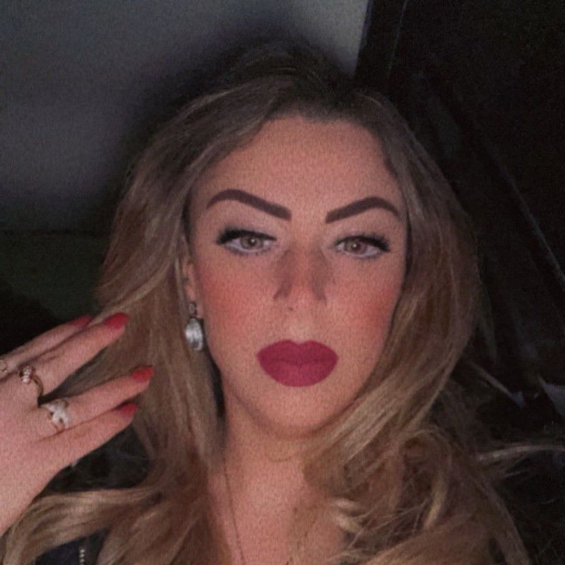 🇲🇦NOuRa🇫🇷 (@noura_paris) | Snapchat Stories, Spotlight & Lenses