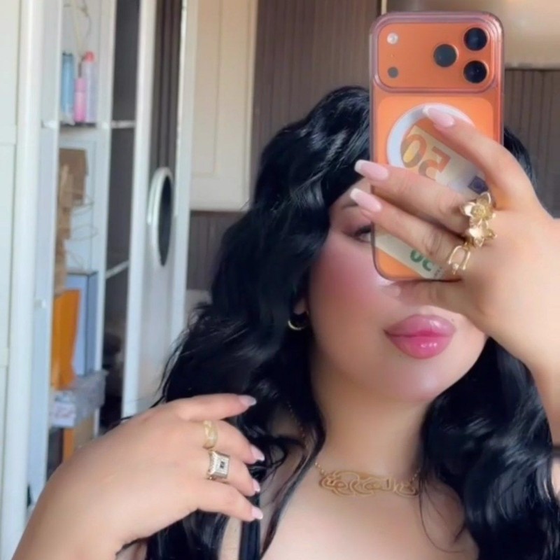 Nourhane Boumaaza (@nourhaneboom23) | Snapchat Stories, Spotlight & Lenses