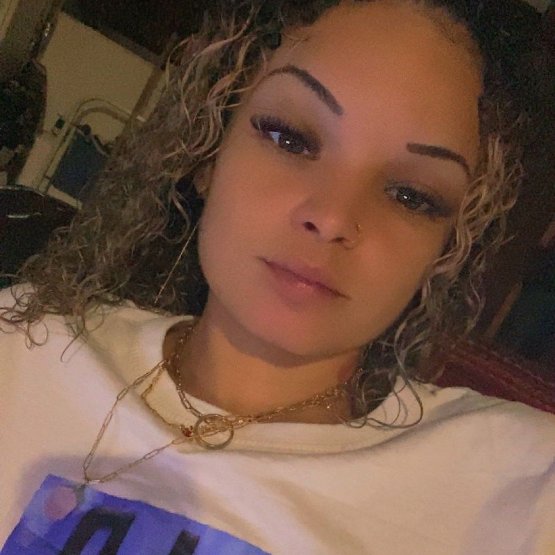 💎 𝓠𝓾𝓮𝓮𝓷 𝓝𝓸𝓾𝓼𝓱 💎 (@noush_gyal) | Snapchat Stories, Spotlight & Lenses