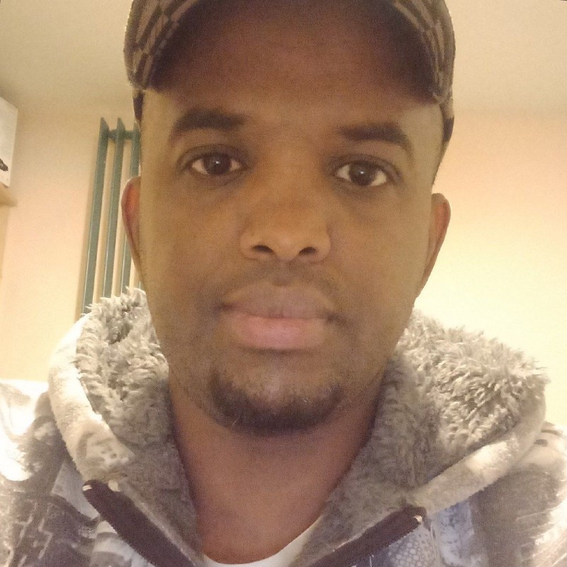 Nuradin Yusuf (@nuradinyusu2024) | Snapchat Verhalen, Spotlight en Lenzen