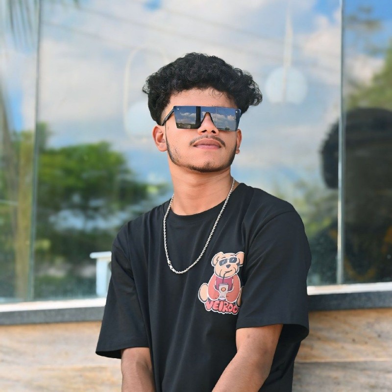 𝗡 𝗔 𝗩 !🧃 (@nvn_ediga) | Snapchat Stories, Spotlight & Lenses