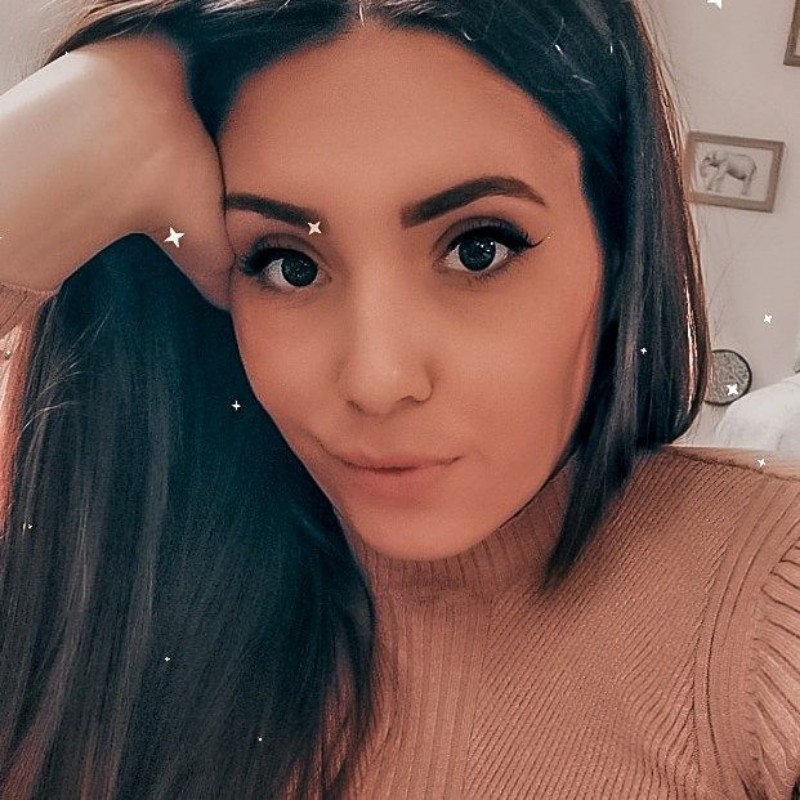 Vanessa/Nymphalys (@nymphalystwitch) | Snapchat Stories, Spotlight & Lenses