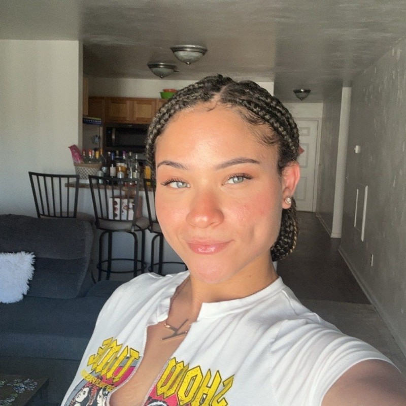 kayla walker (@obeeyyk) | Snapchat Stories, Spotlight & Lenses