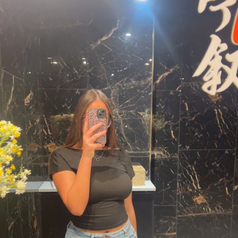 oceane x (@oceanelaird) | Snapchat Stories, Spotlight & Lenses