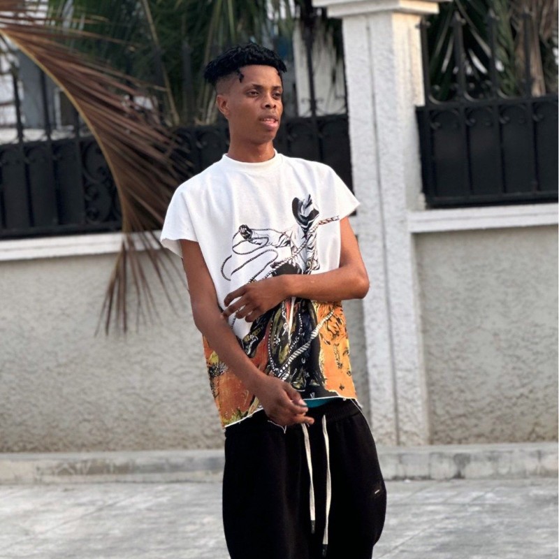 Official Larry💫🤍🙂 (@official_la3996) | Snapchat Stories, Spotlight & Lenses