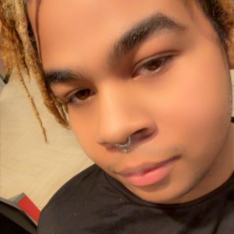 🦋Nazzy🦋 (@official_nas04) | Snapchat Stories, Spotlight & Lenses