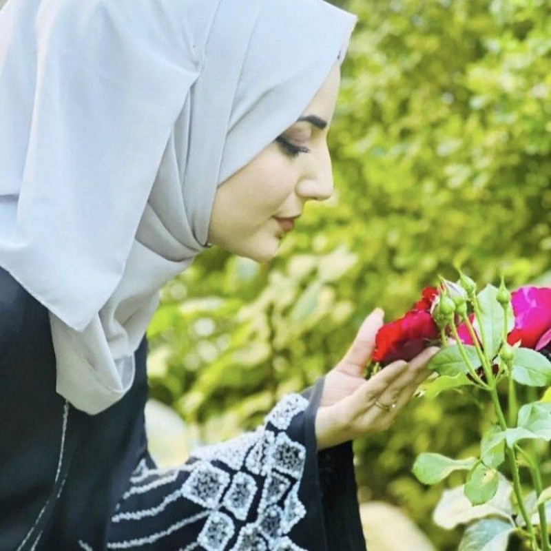 queen ˙☽ (@official_nazli) | Snapchat Stories, Spotlight & Lenses