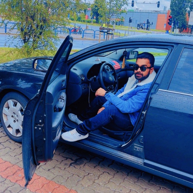 Official rock Manish (@officialrock_ma) | Snapchat Stories, Spotlight ...