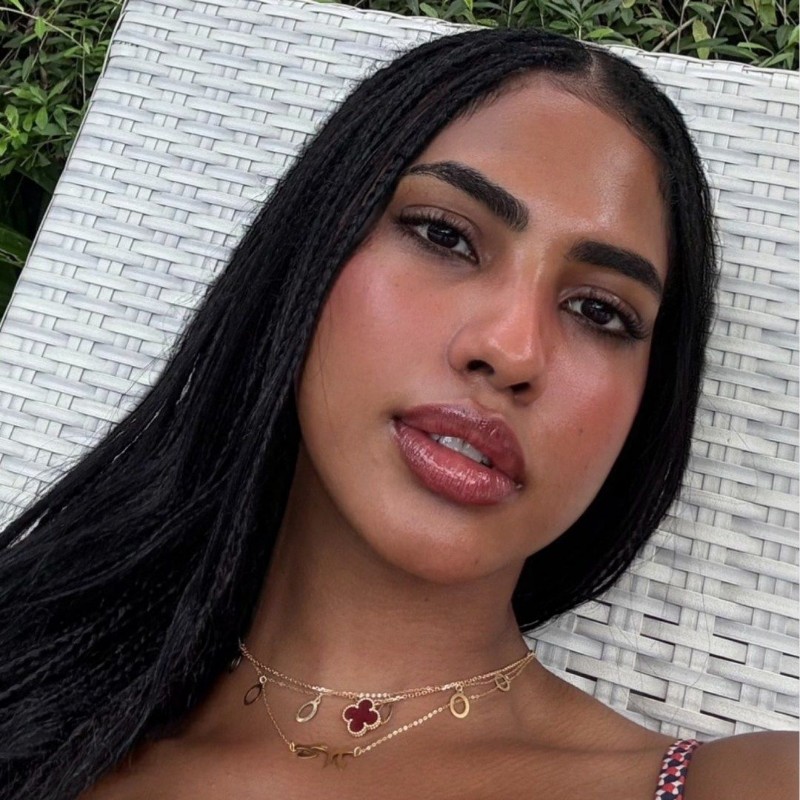 Ola Elsharef (@olaelsharef) | Snapchat Stories, Spotlight & Lenses