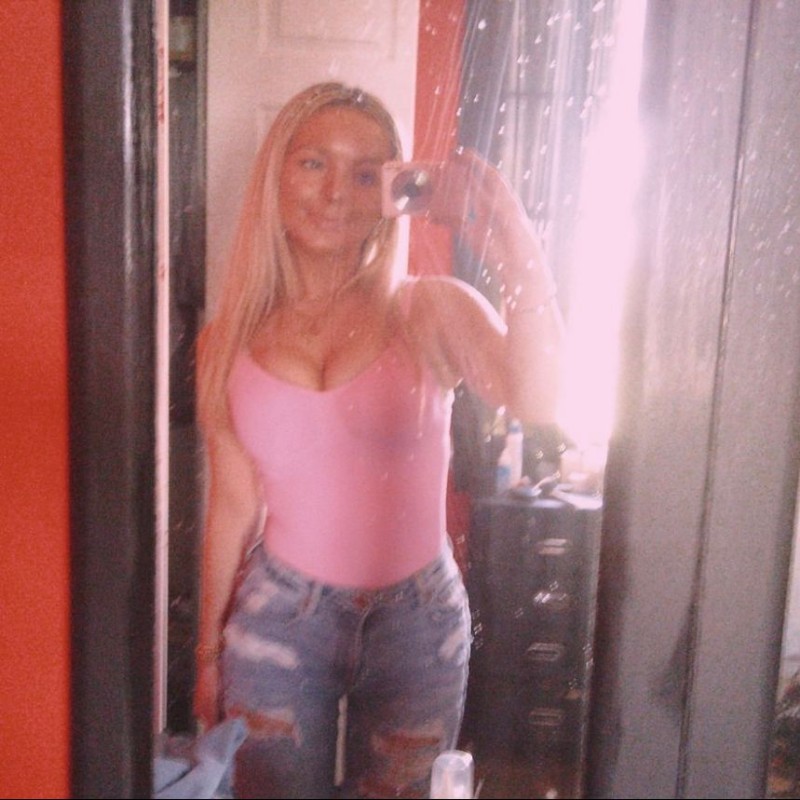 liv (@olivia.ritzz) | Snapchat Stories, Spotlight & Lenses