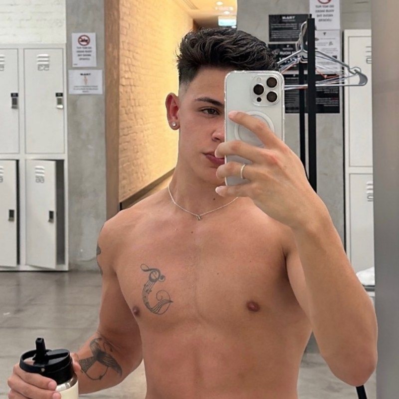 Lucas Belami (@olucasbelami) | Snapchat Stories, Spotlight & Lenses