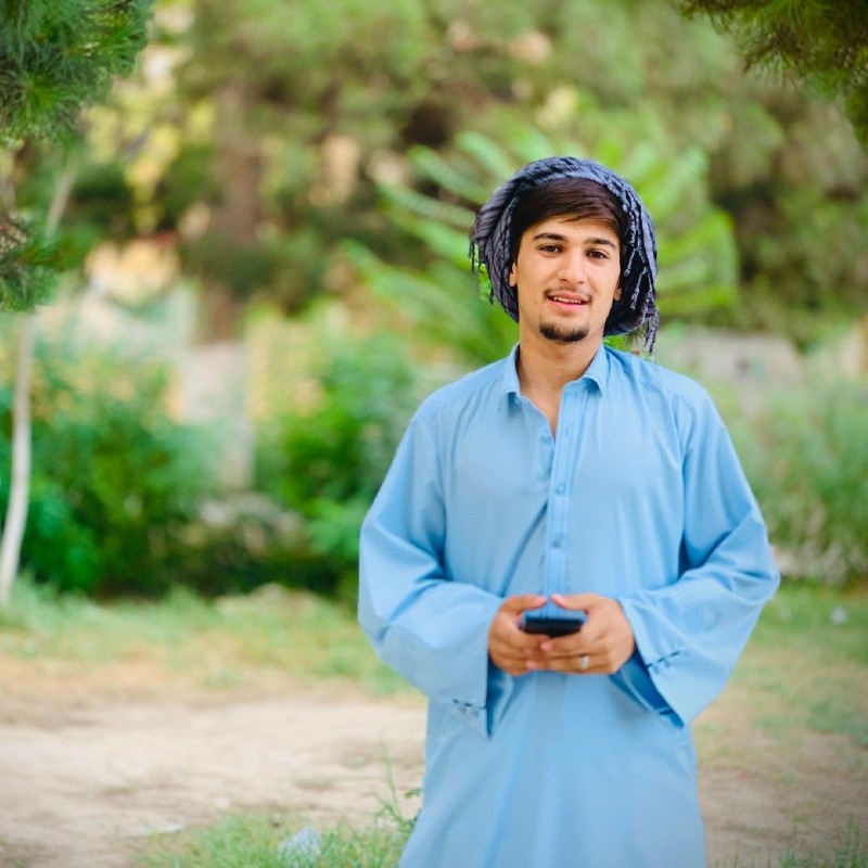 *𝕺𝖒𝖎𝖉 𝕬𝖒𝖎𝖗𝖎* (@omidamiri5378) | Snapchat Stories, Spotlight & Lenses