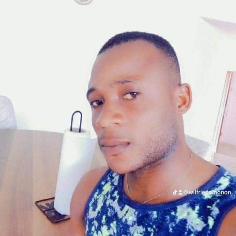 Omonon Wilfried (@omononwilfried) | Snapchat Stories, Spotlight & Lenses