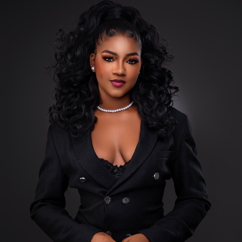 Ouly L’officielle (@ouly_10) | Snapchat Stories, Spotlight & Lenses