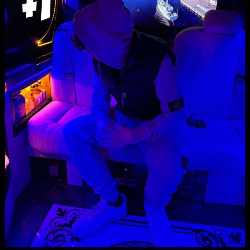 Aayan (@oxf.aayan) | Snapchat Stories, Spotlight & Lenses