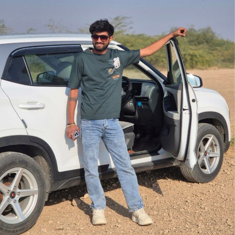 Patel Nayan (@p_nayan1383) | Snapchat Stories, Spotlight & Lenses