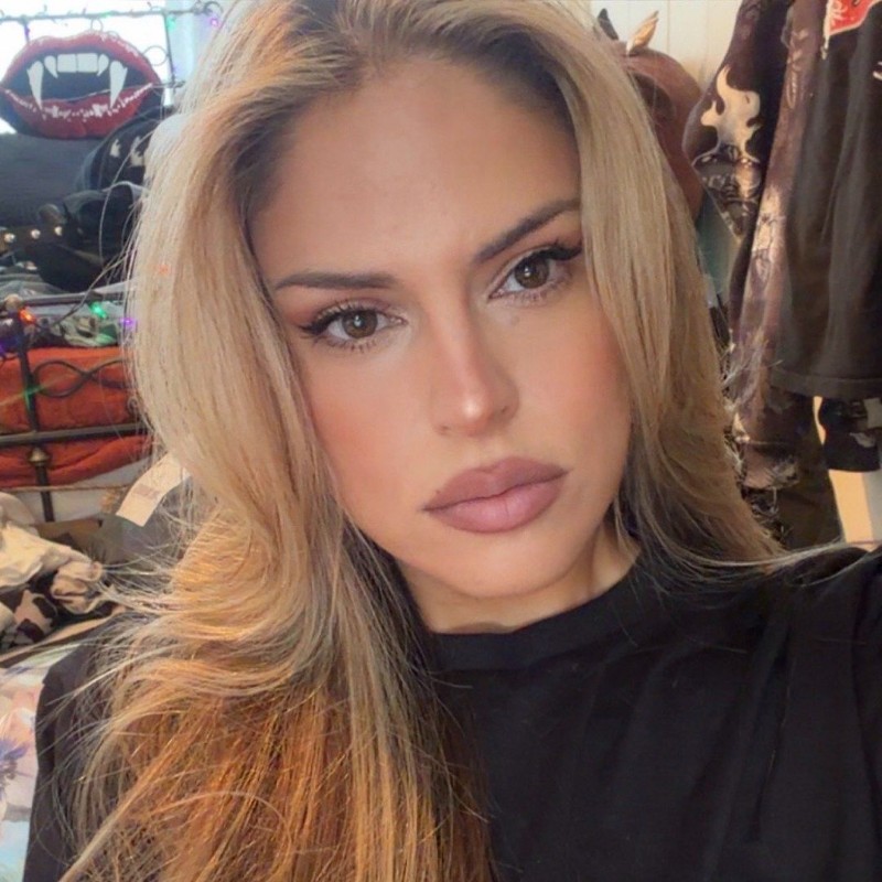 Paige Piskin (@paigepiskin) | Snapchat Stories, Spotlight & Lenses