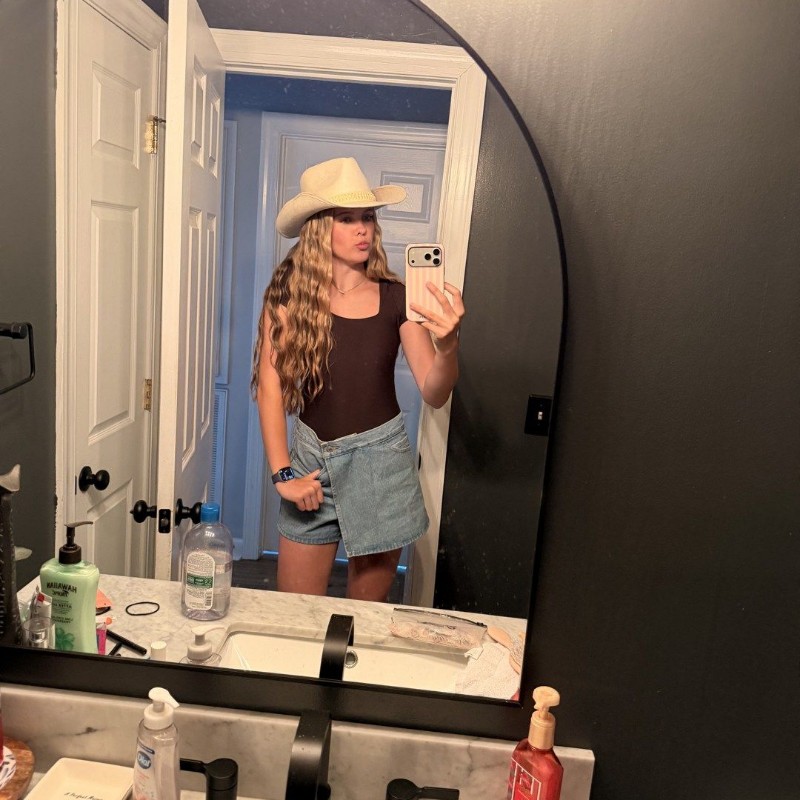 ⚡️🐂🇺🇸Paislee🇺🇸🐂⚡️ (@paislee_shae) | Snapchat Stories, Spotlight & Lenses