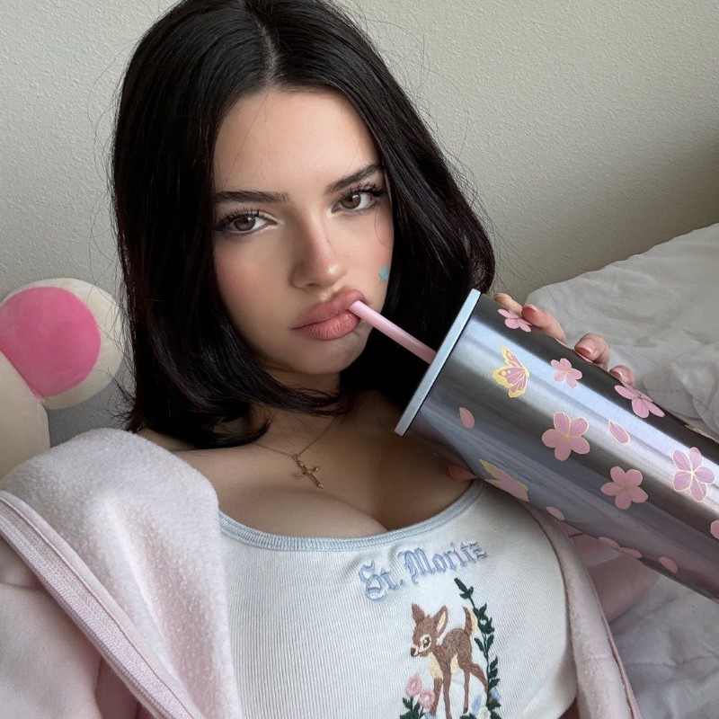 pami baby (@pamobabi) | Snapchat Stories, Spotlight & Lenses