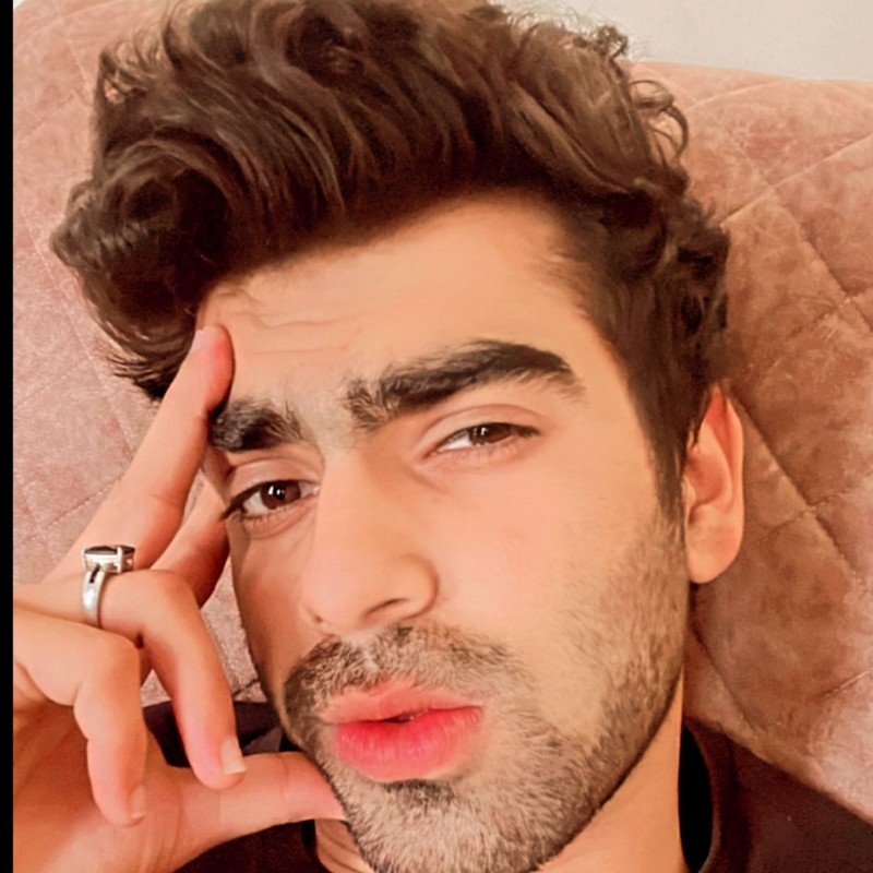 Parth (@parth_thacker9) | Snapchat Stories, Spotlight & Lenses