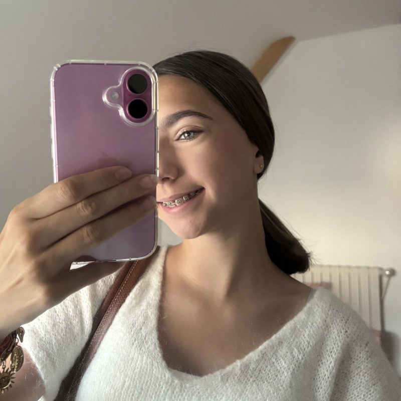 Perrine ️ (@perrinebidosse) | Snapchat Stories, Spotlight & Lenses