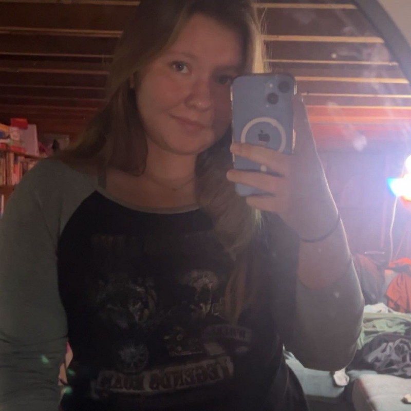 Phoebs 🫶🏻 (@phoebe-888) | Snapchat Stories, Spotlight & Lenses