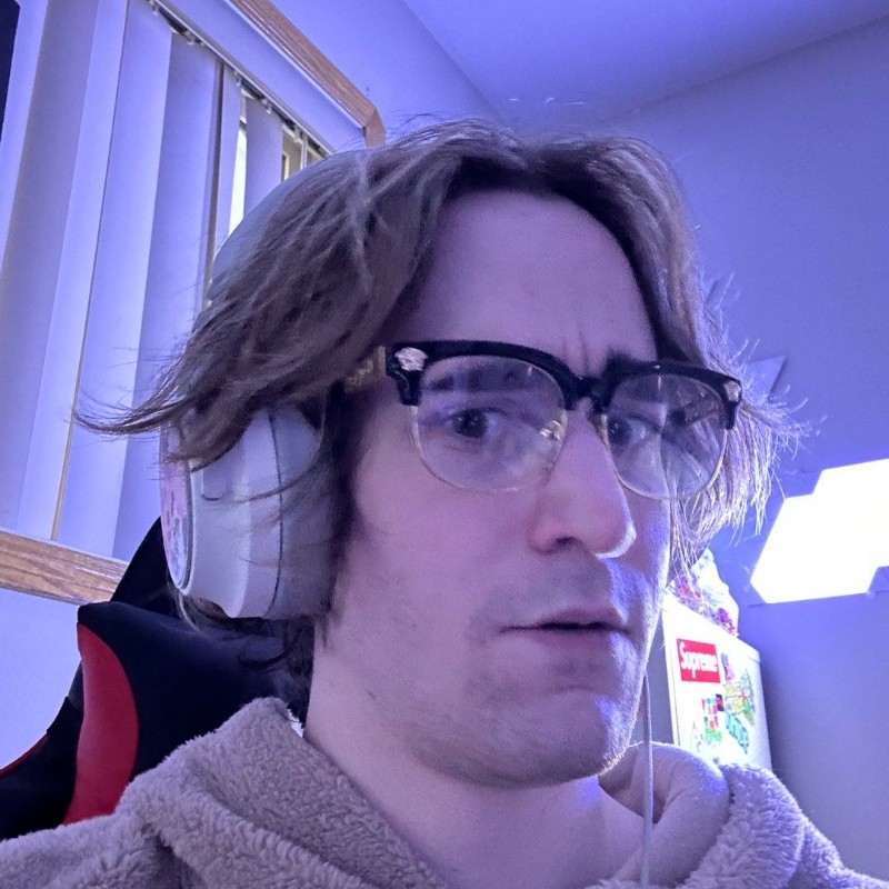 Pluto V2 (@plutov2yt) | Snapchat Stories, Spotlight & Lenses