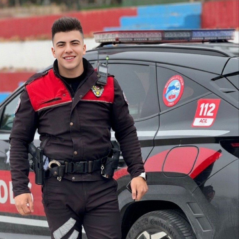 Policee👮‍♂️ (@policee0101) | Snapchat Stories, Spotlight & Lenses