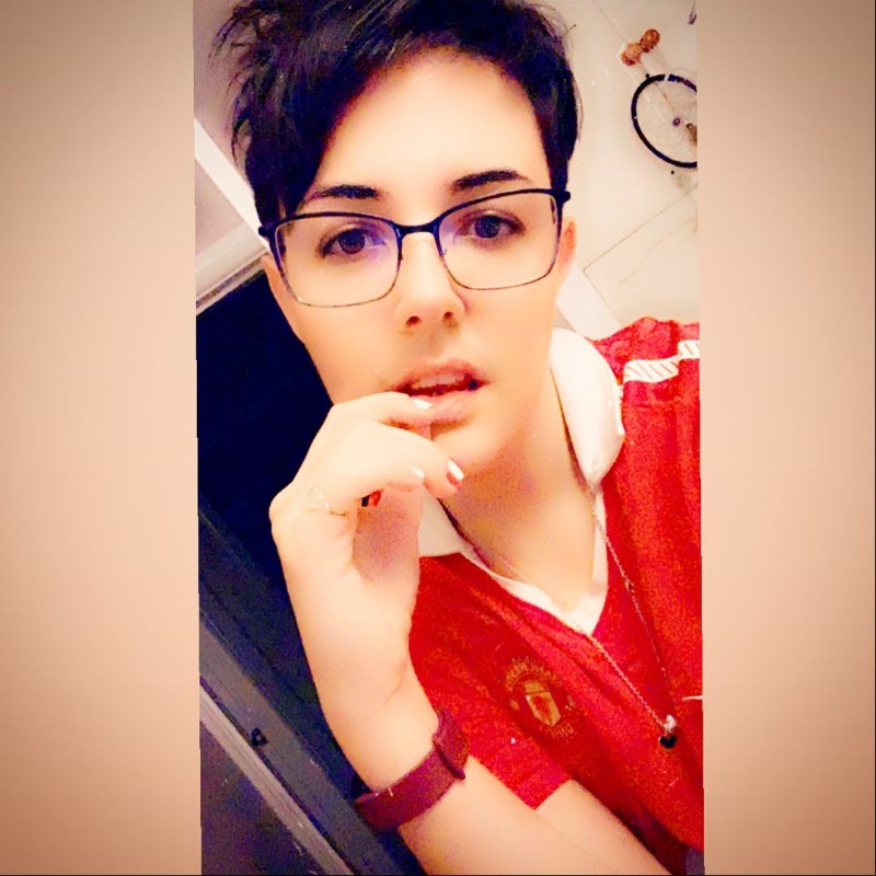 Polly R 👑(@pollyrodgers) | สตอรี่ Snapchat ตลอดจน Spotlight และเลนส์