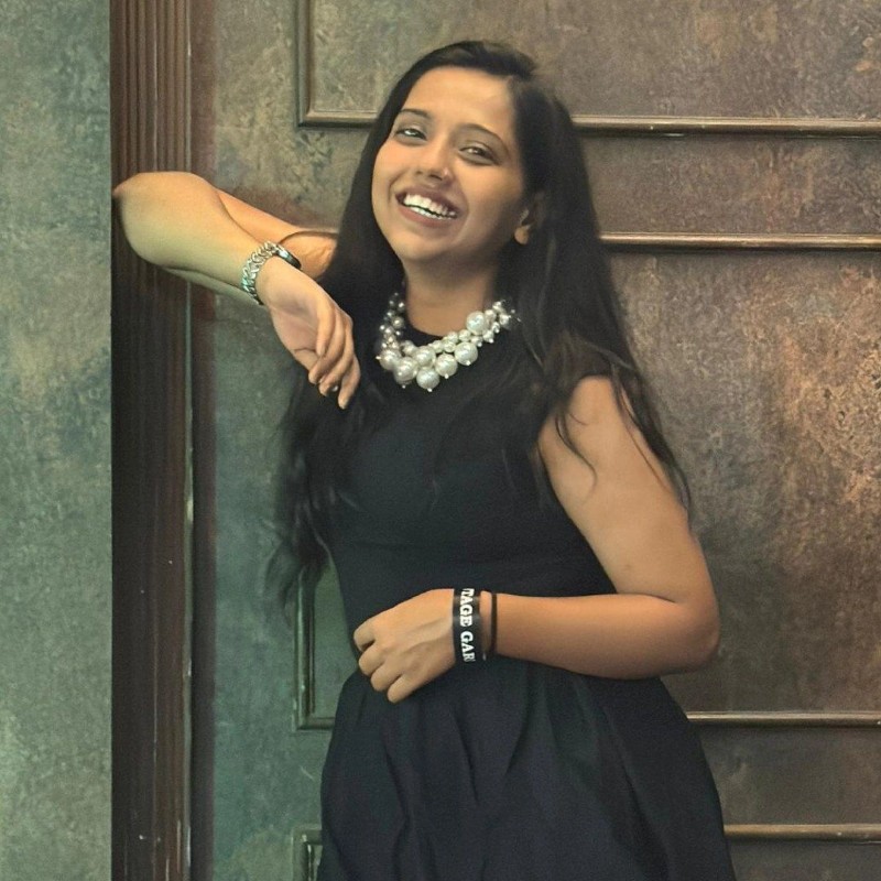 Pooja (@poohh_08) | Snapchat Stories, Spotlight & Lenses