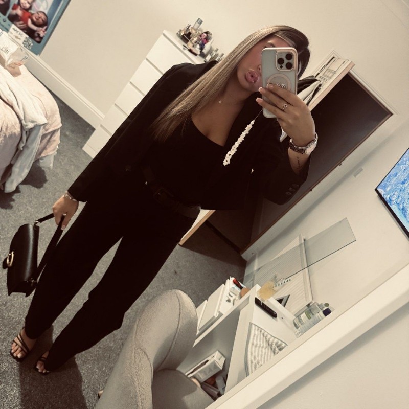 Poppy White (@poppywhitexx) | Snapchat Stories, Spotlight & Lenses