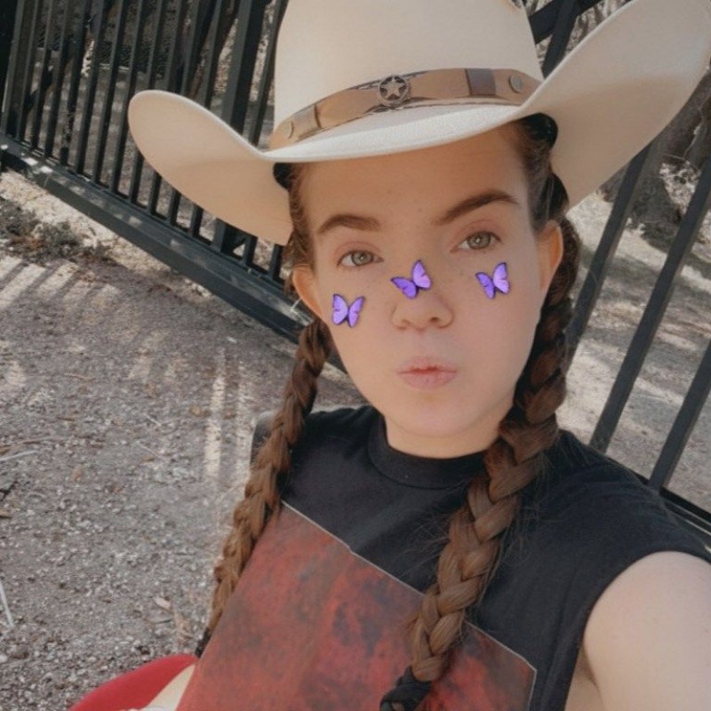 Becca (@possiblebecks) | Snapchat Stories, Spotlight & Lenses