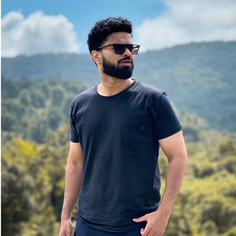 Sharan Chilimbi (@powerhousevines) | Snapchat Stories, Spotlight & Lenses