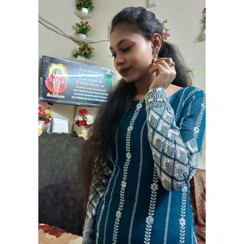 ITZ__PREETI__ (@preeti_parteti1) | Snapchat Stories, Spotlight & Lenses