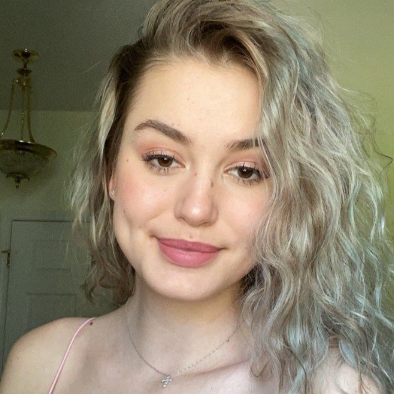 Katie Ann (@princcesskatiee) | Snapchat Stories, Spotlight & Lenses