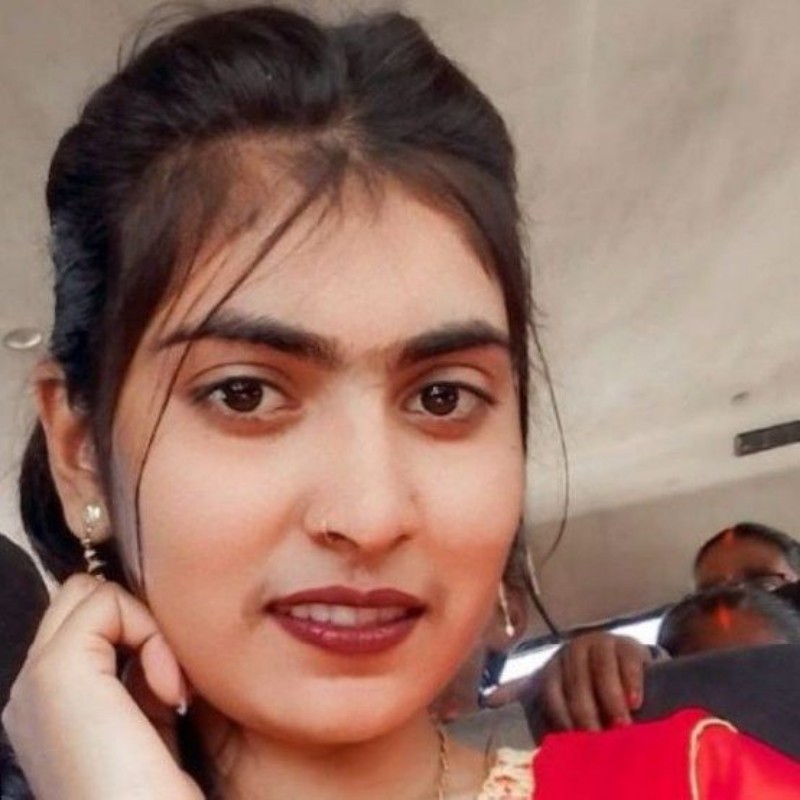 Priya Chauhan (@prince_c9394) | Snapchat Stories, Spotlight & Lenses