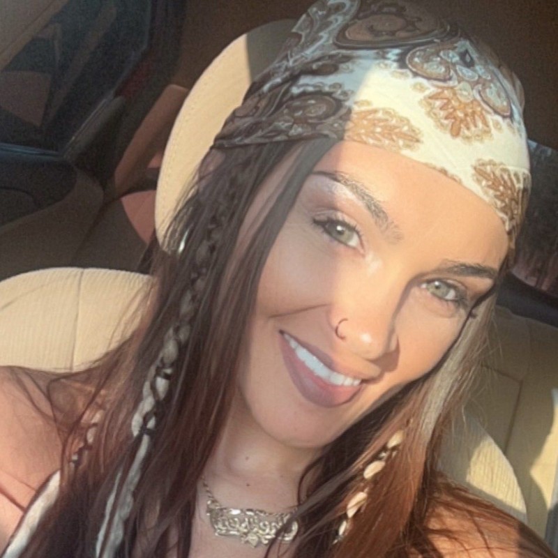 Chelsea Hughes (@princesschelc01) | Snapchat Stories, Spotlight & Lenses
