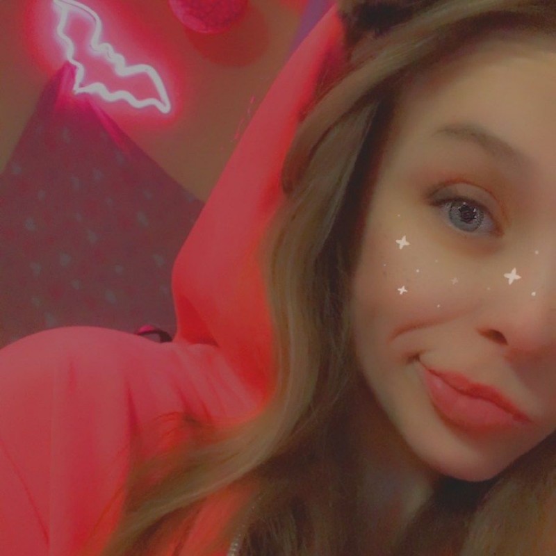 Sadie 👸🏼 (@princesssadieh) | Snapchat Stories, Spotlight & Lenses