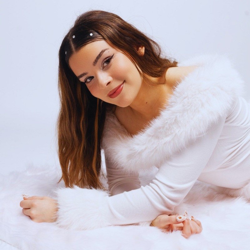 Priscilla 🧞‍♀️ (@priscilla.dmnt) | Snapchat Stories, Spotlight & Lenses