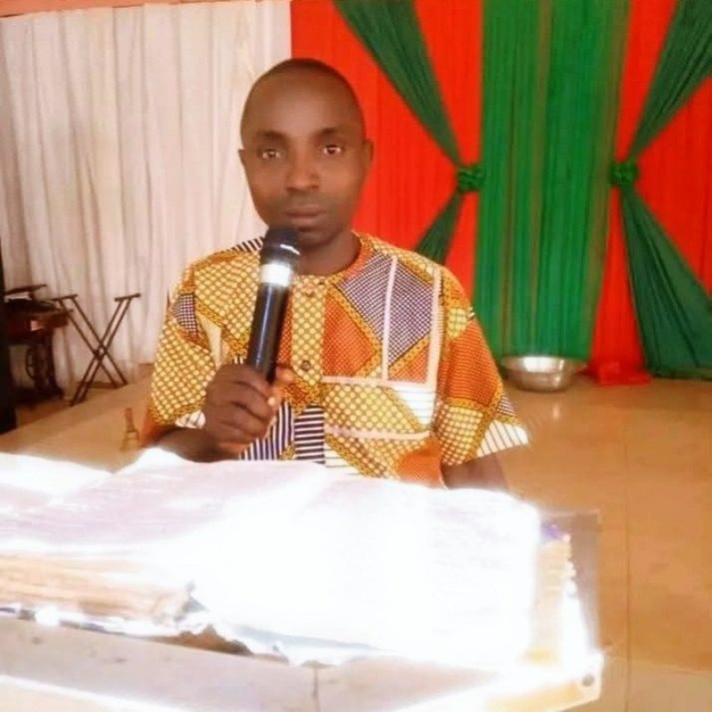 PROPHET SUNDAY OLUWOLE (@prophetsundayol) | Snapchat Stories, Spotlight ...