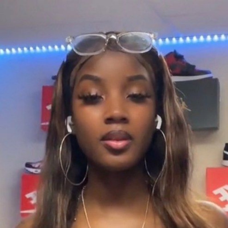 Bhadie Kelly (@pyttkelly) | Snapchat Stories, Spotlight & Lenses