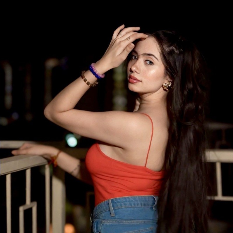 Nancy Arora 🥀 (@queennonii1) | Snapchat Stories, Spotlight & Lenses