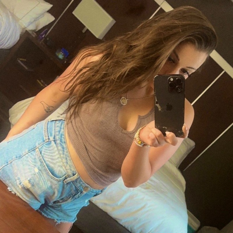 Quinn Smith (@queenquinn131) | Snapchat Stories, Spotlight & Lenses