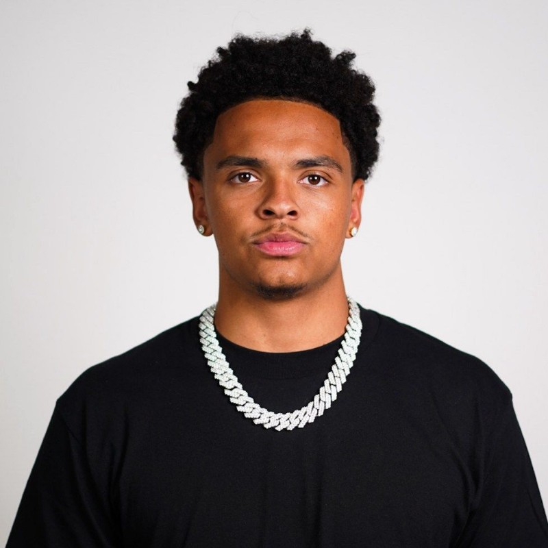 Quincy Helsel (@quincyh71) | Snapchat Stories, Spotlight & Lenses