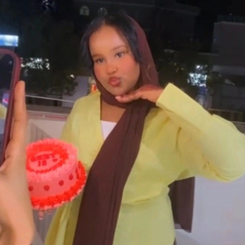 Muniira Jama🖤🎀 (@qureshjamc) | Snapchat Stories, Spotlight & Lenses