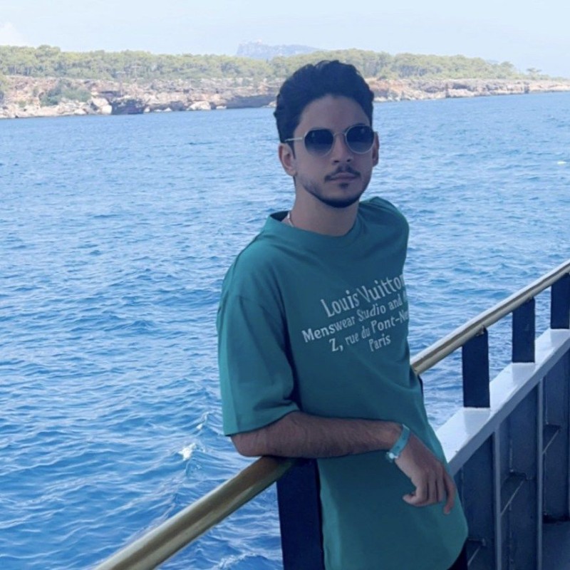 Mohammed Haider (@r1ie1) | Snapchat Stories, Spotlight & Lenses